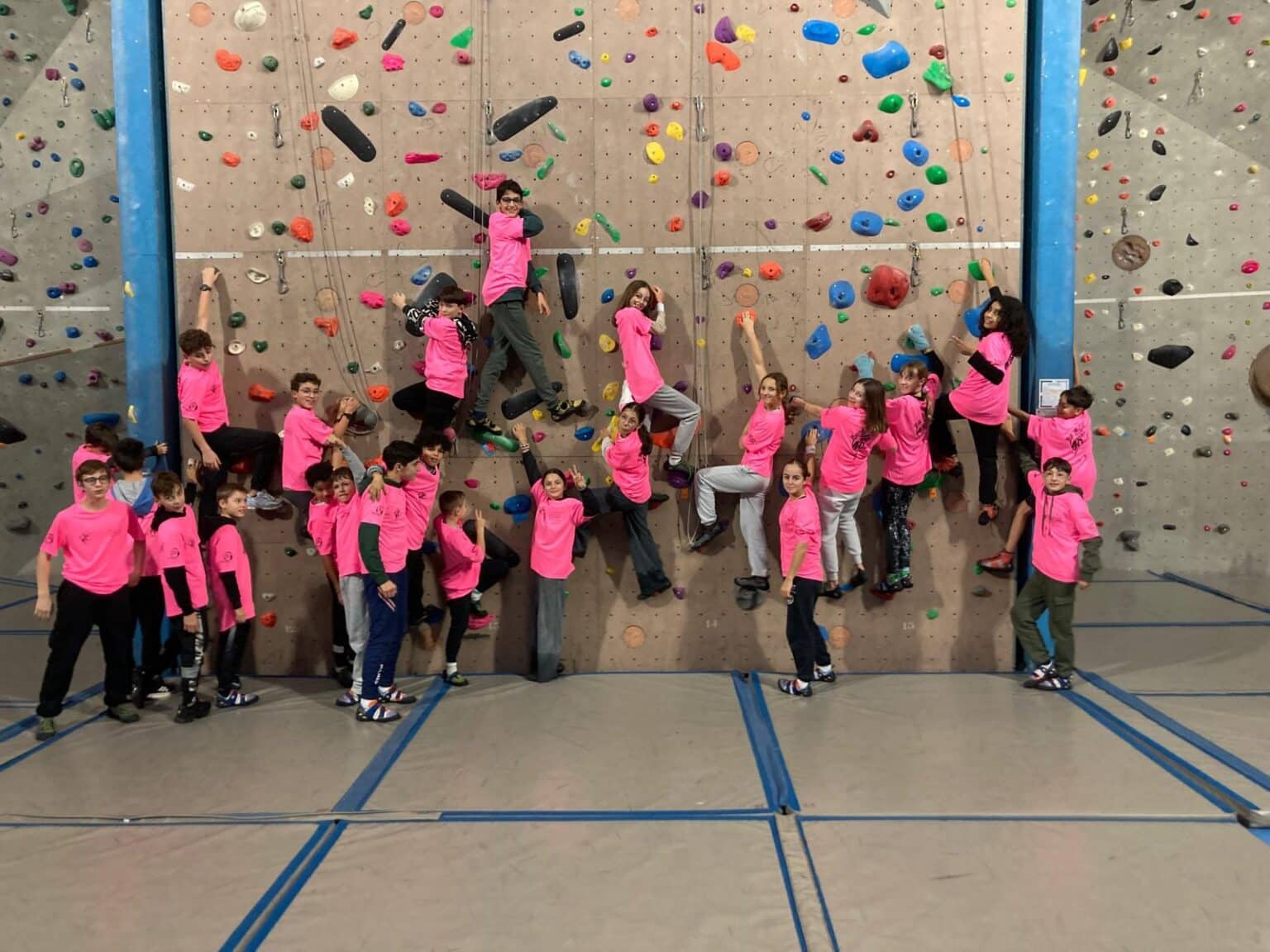 Nouveau tee shirt pour les Classes à Orientation Sportive qui ont 40 ...